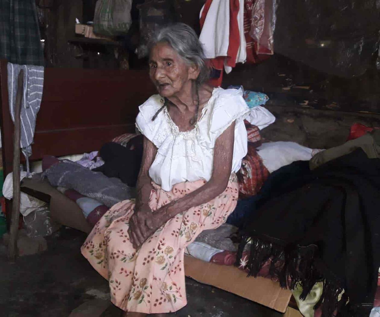 Juanita: la indígena zoque de 120 años que no suelta su machete - La ...